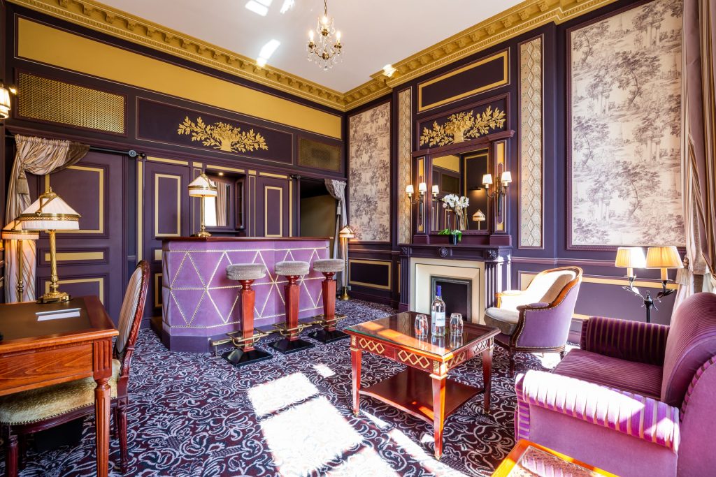 The Wine Bar Suites - InterContinental Bordeaux